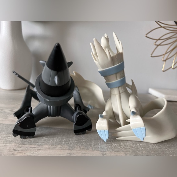 Pokemon | Toys | Jakks Pokemon Black White Deluxe Set Zekrom Reshiram 5 ...